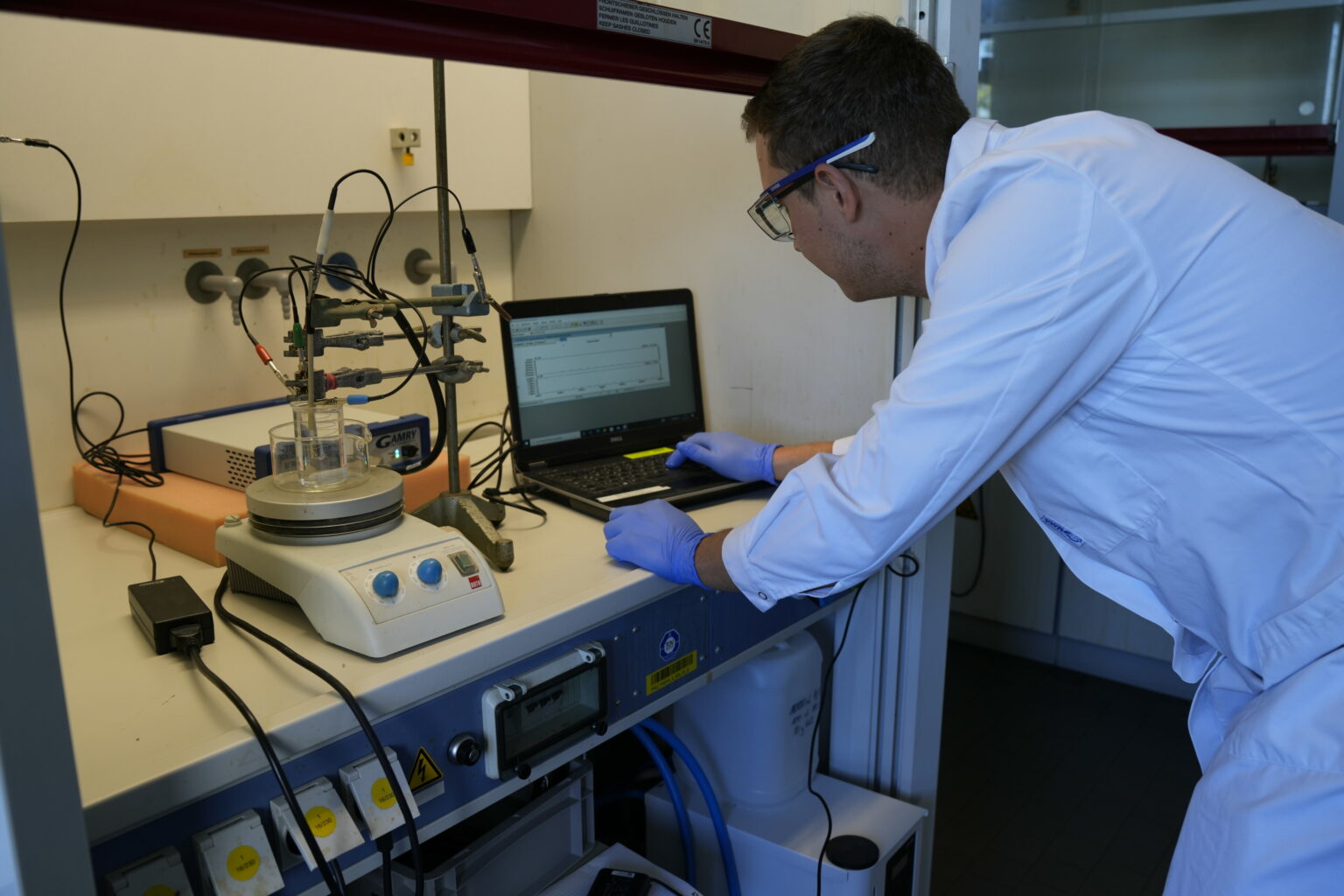 Wasserstoffbeladung › Lehrstuhl für Allgemeine Werkstoffeigenschaften